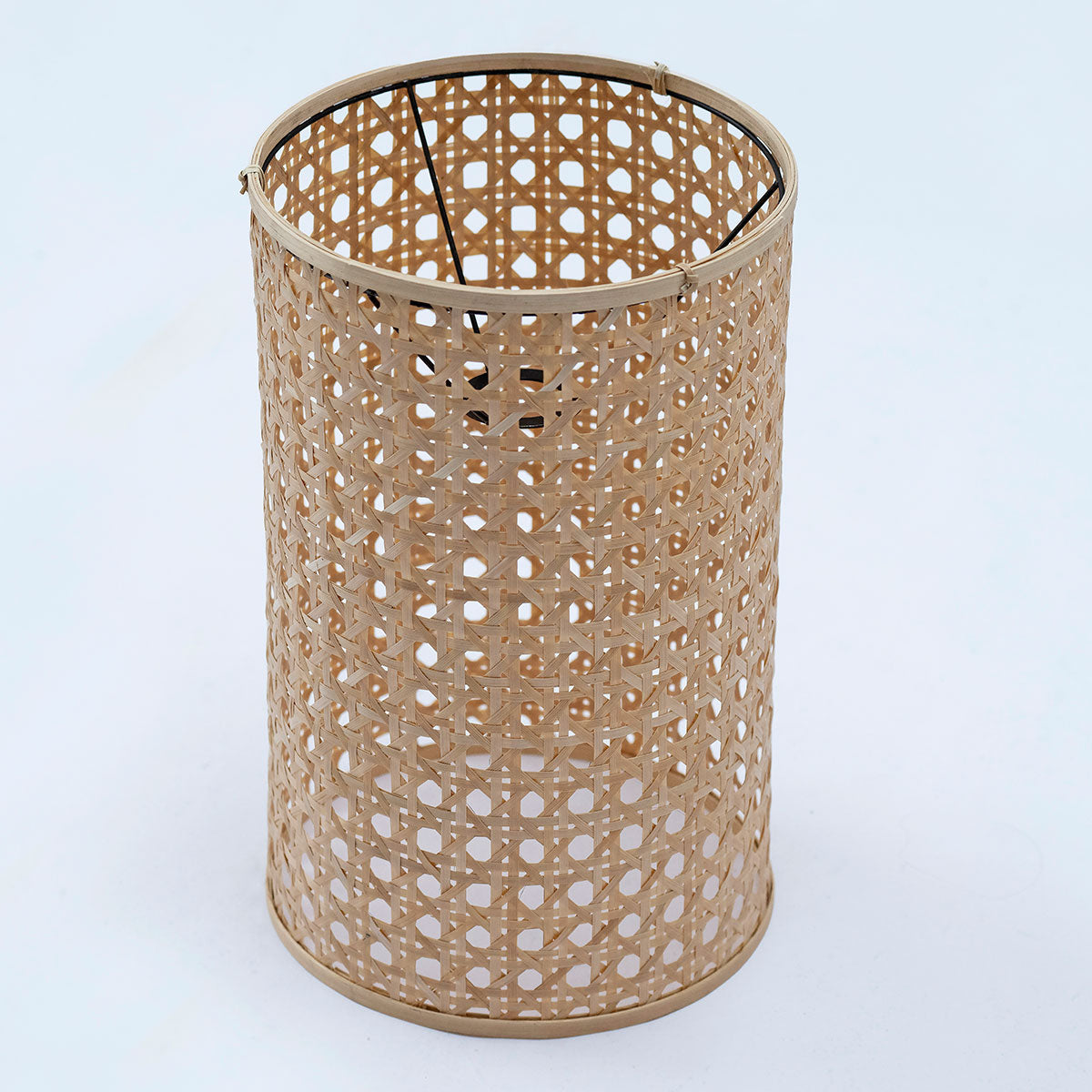 Suspension cylindrique en bambou naturel (non éléctrifiée) fait main – Decoclico